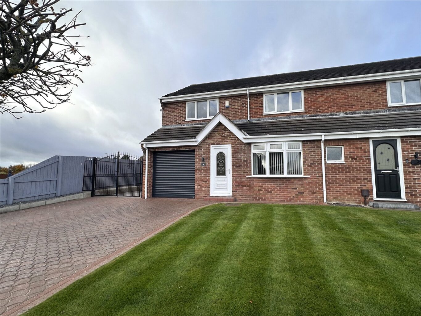 EXTENDED FAMILY HOME... - Holbrook & Co Estate Agents